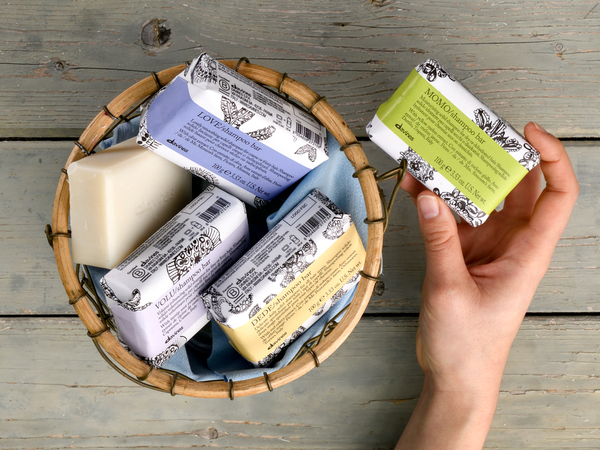 How to use and preserve a solid shampoo? - Davines International